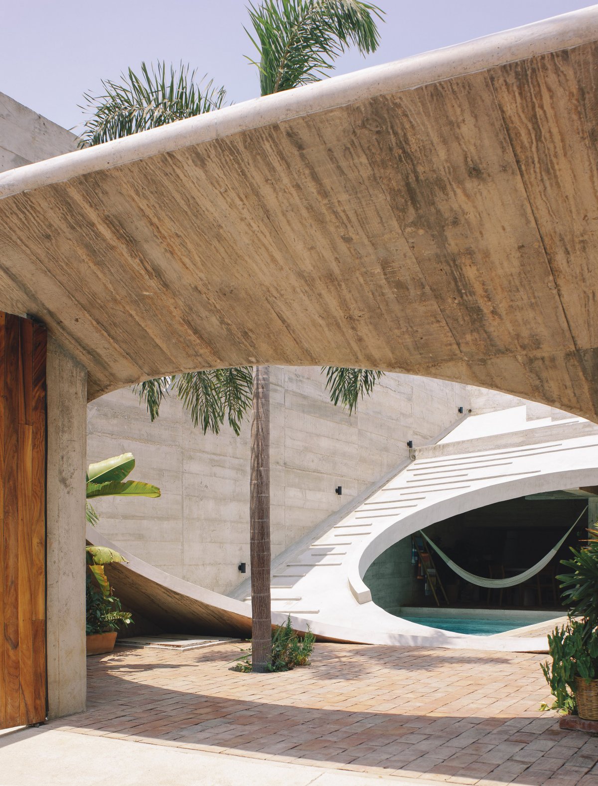 YinjiSpace - Ludwig Godefroy x Casa VO